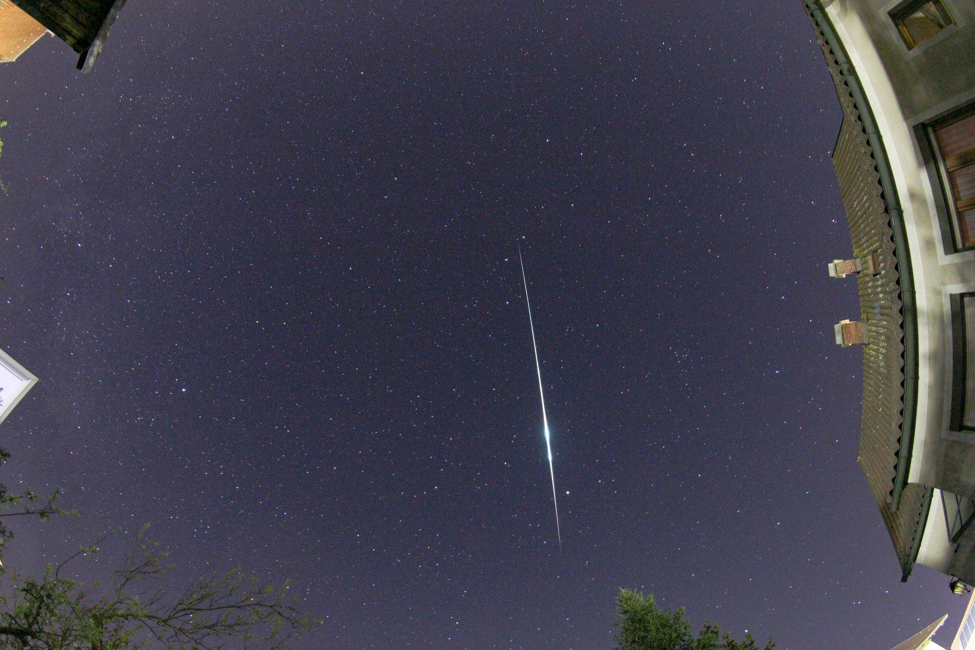 The Lyrids and a minor antihelion outburst in 2020 | eMetN Meteor Journal